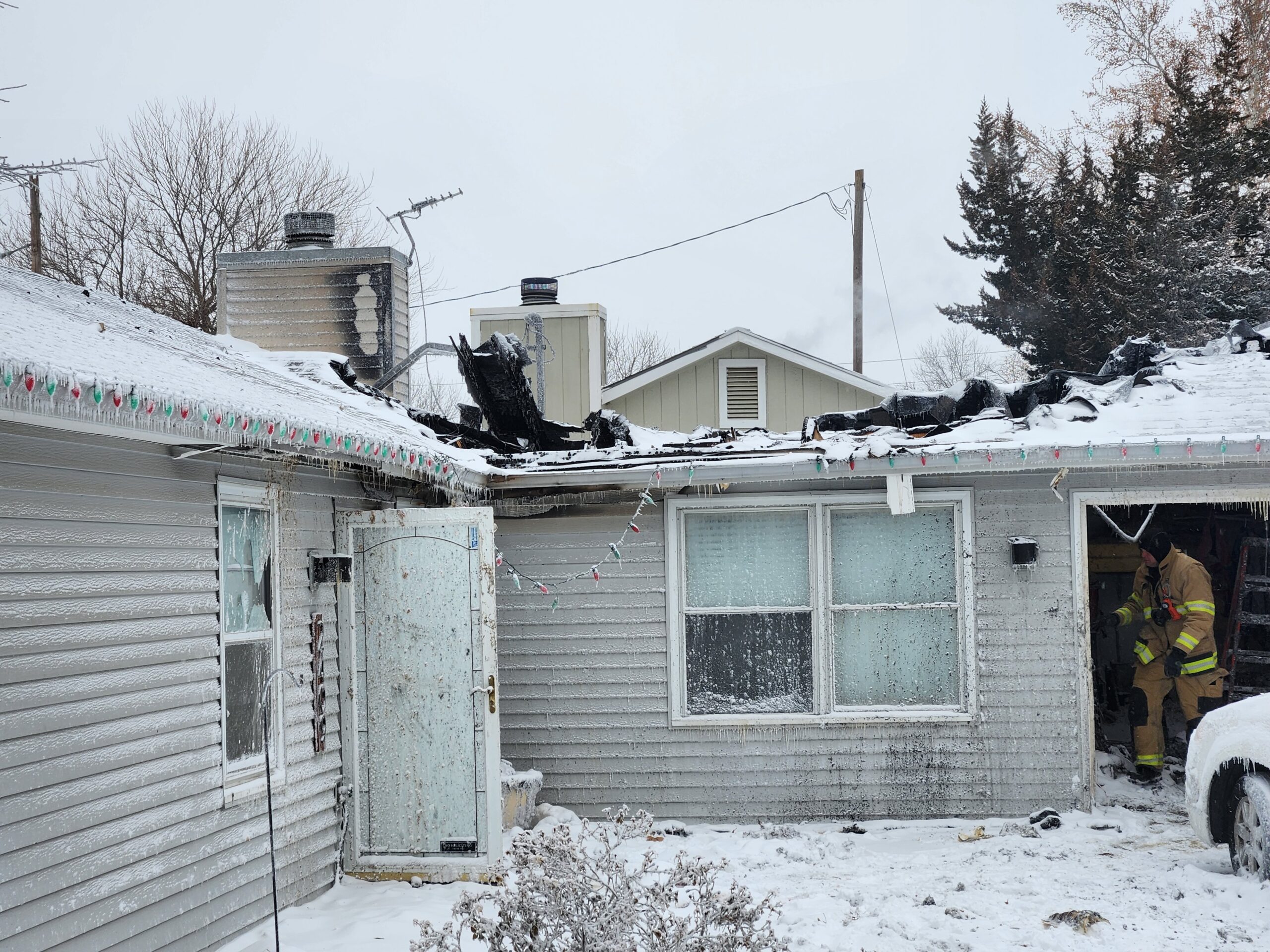 Firefighters respond to early-morning house fire in Lawrence | News ...